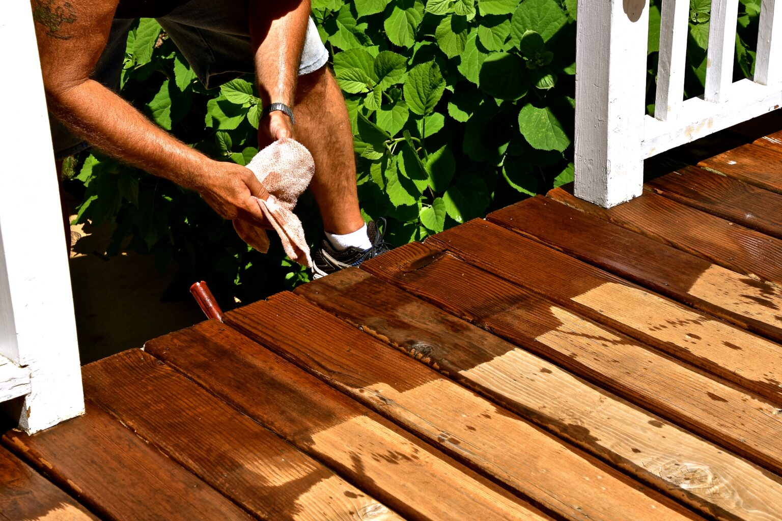 Everything You Need To Know About Sealing Wood Correctly | Brush ...
